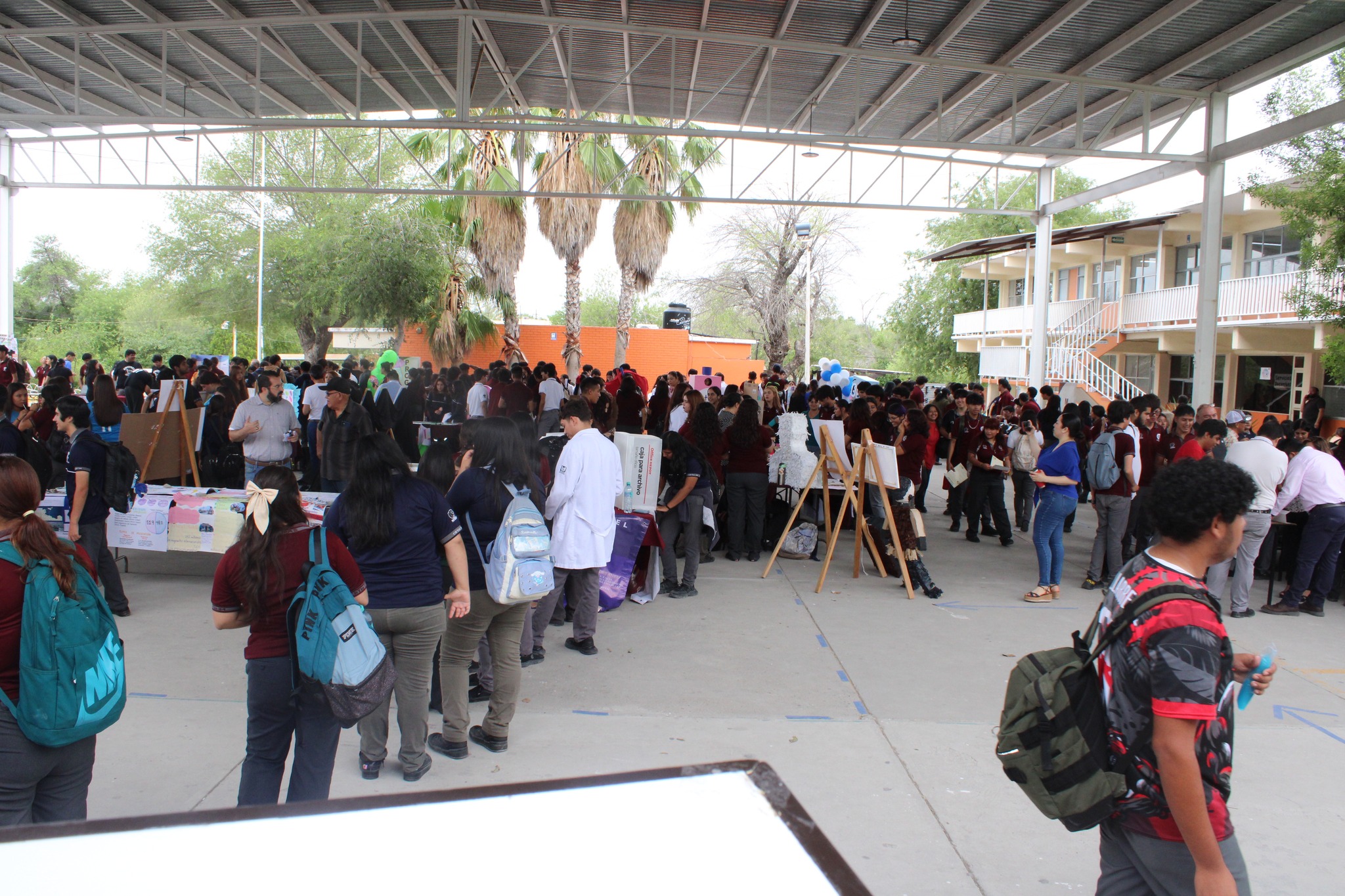 CBTis 34 festeja 53 años con bienvenida a alumnos y fiesta mexicana – Demos